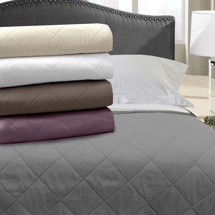 Supreme Sateen Blanket 800TC by Veratex - BeddingSuperStore.com