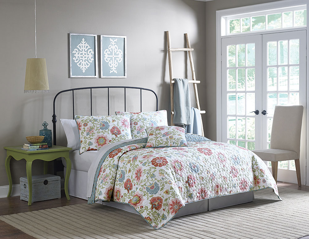 Garden Jacobean by Peking Handicraft - BeddingSuperStore.com